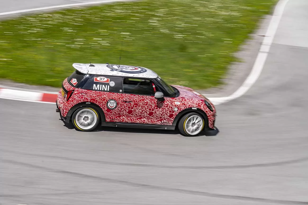 MINI John Cooper Works - Carro.Blog.Br