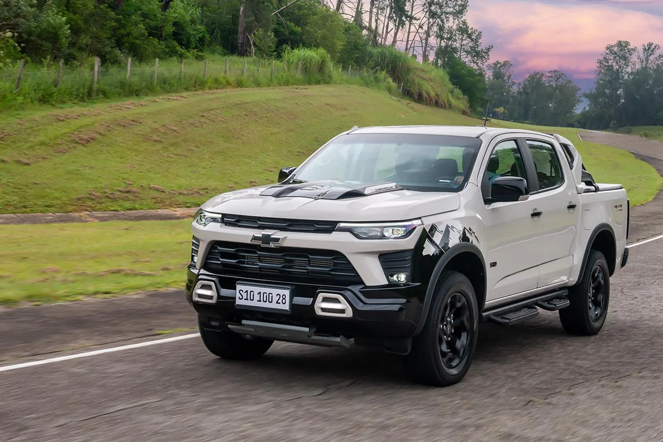 Chevrolet S10 100 Anos estreia com suspensão exclusiva, motor com IA e ...