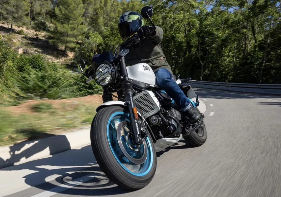 Royal Enfield Guerrilla 450: lançamento confirmado para setembro no ...