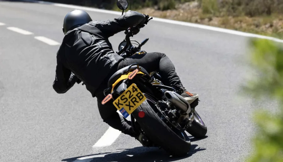 Royal Enfield Guerrilla 450: lançamento confirmado para setembro no ...