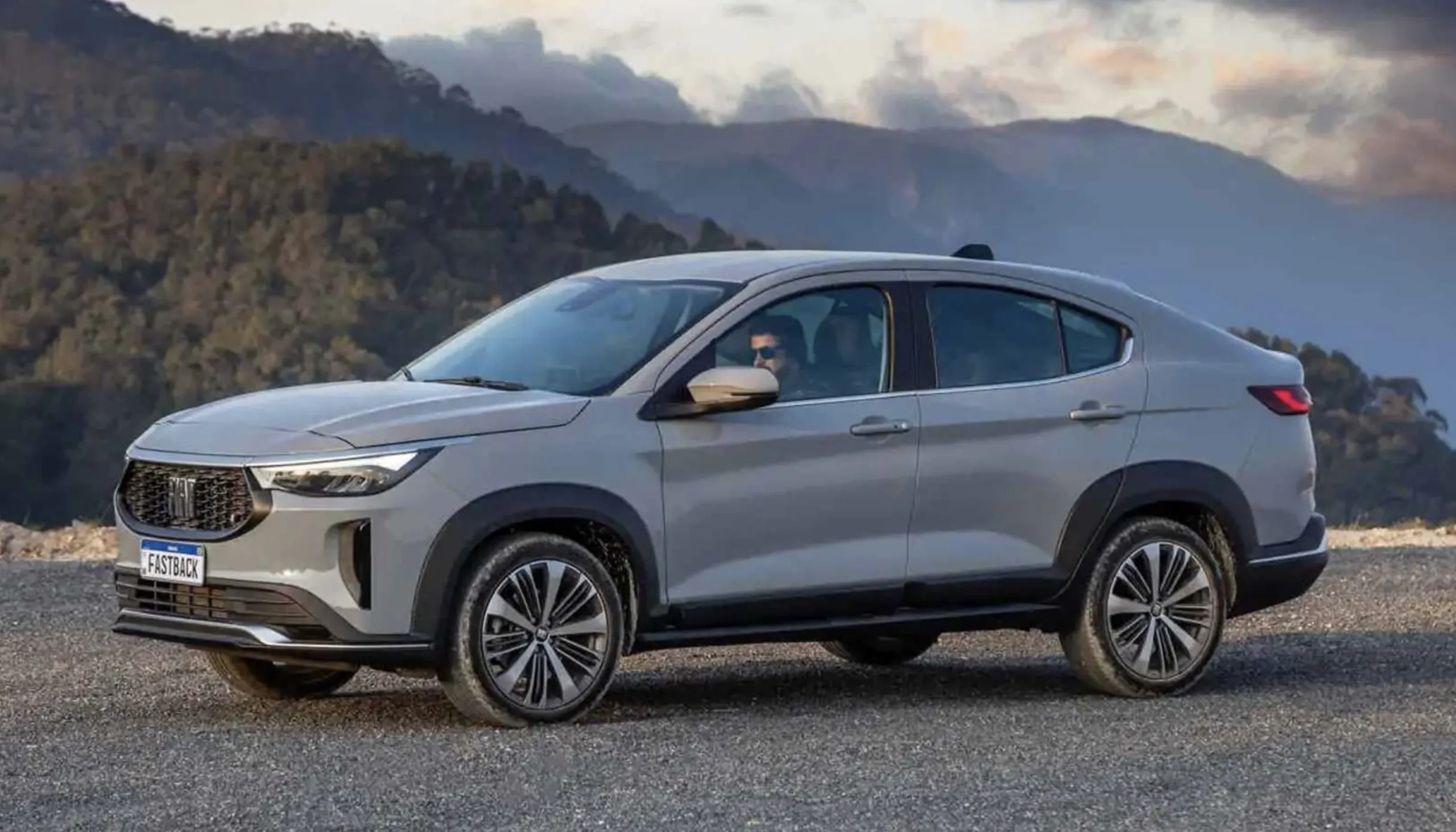 Fiat Fastback Audace Hybrid 2026 chega ao Brasil com motor turbo ...