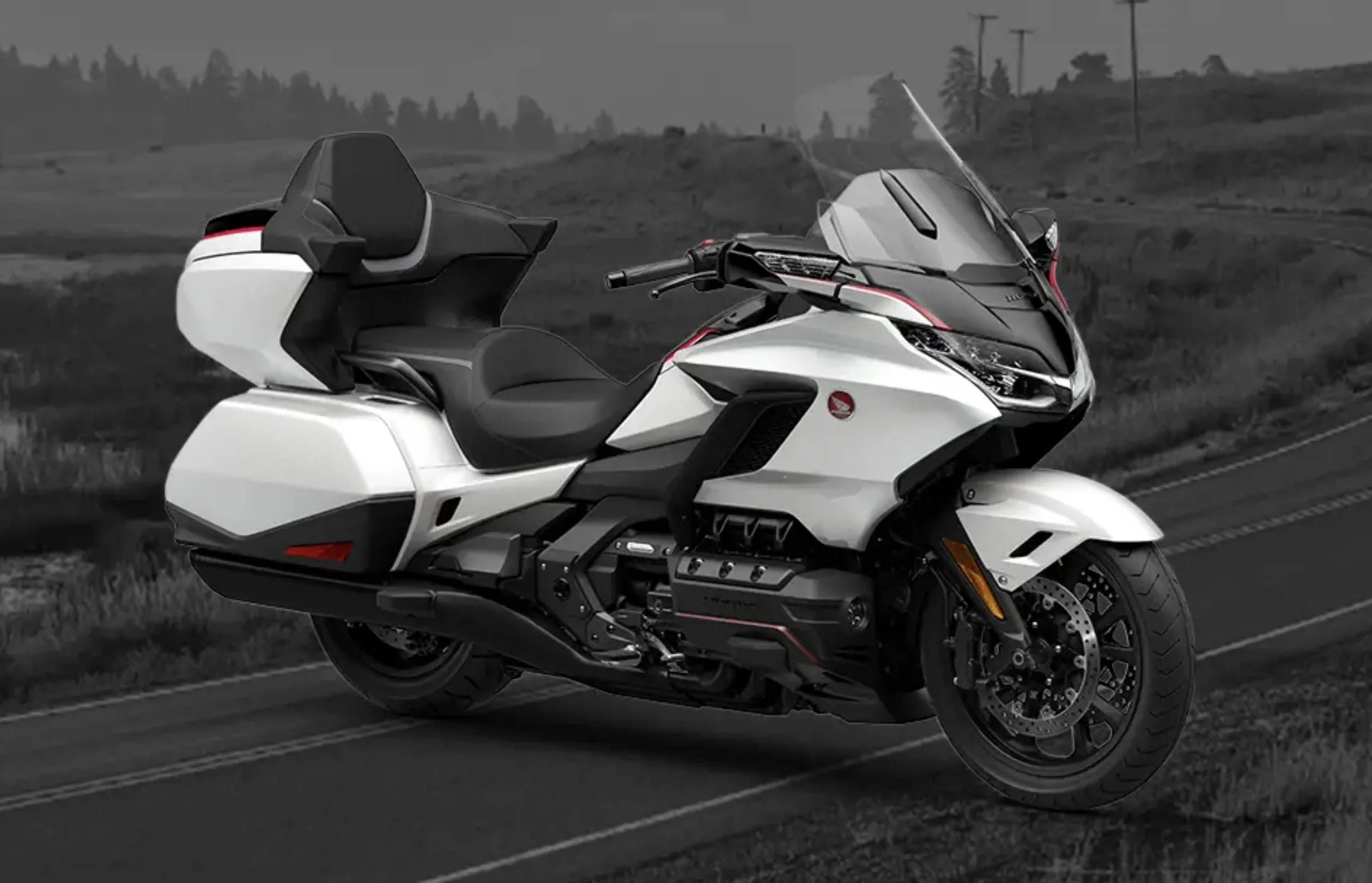 Honda GL 1800 Gold Wing redefine viagens longas com luxo, tecnologia e ...