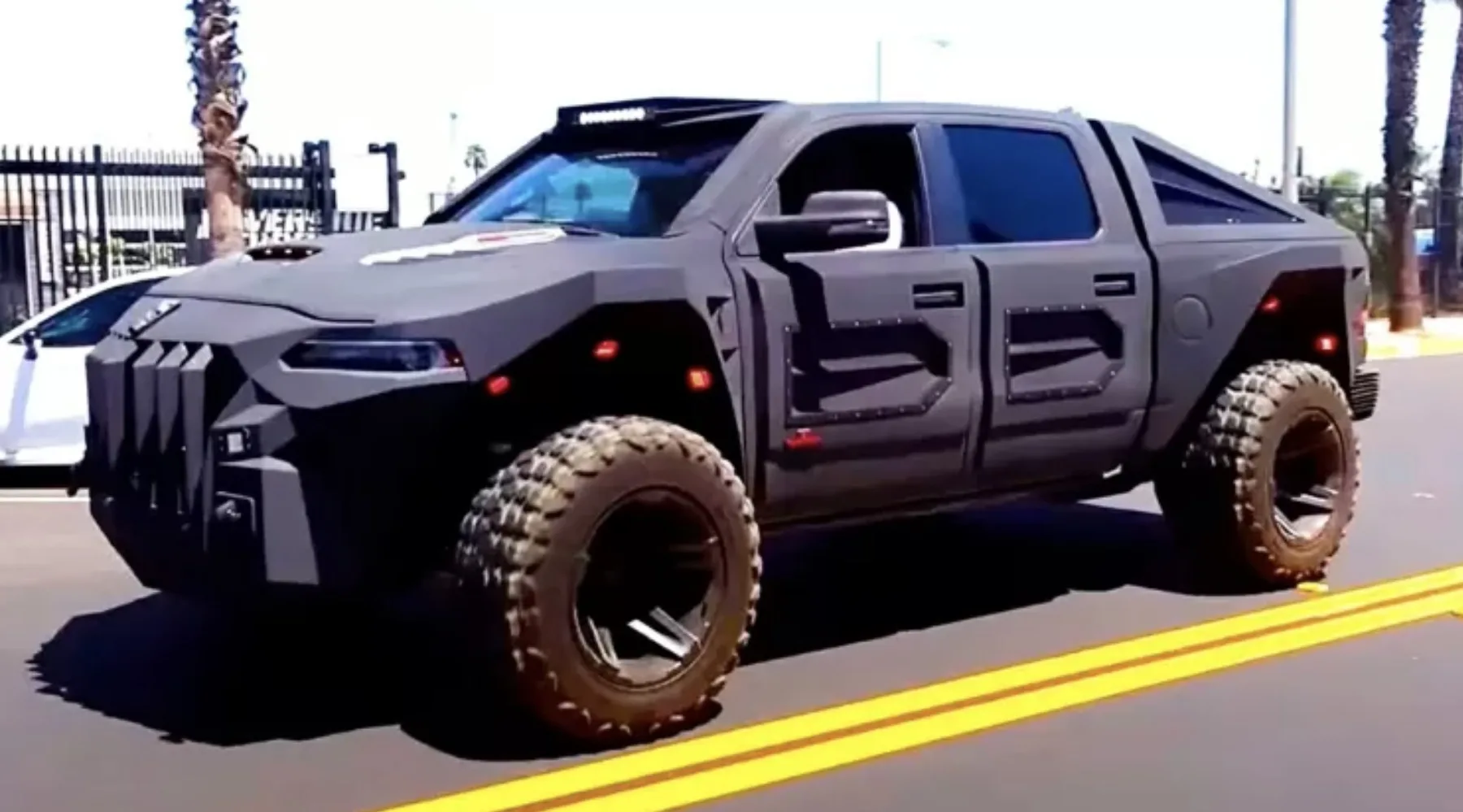 Picape blindada de Shaquille O’Neal tem teto estrelado e custa R$ 19,6 ...