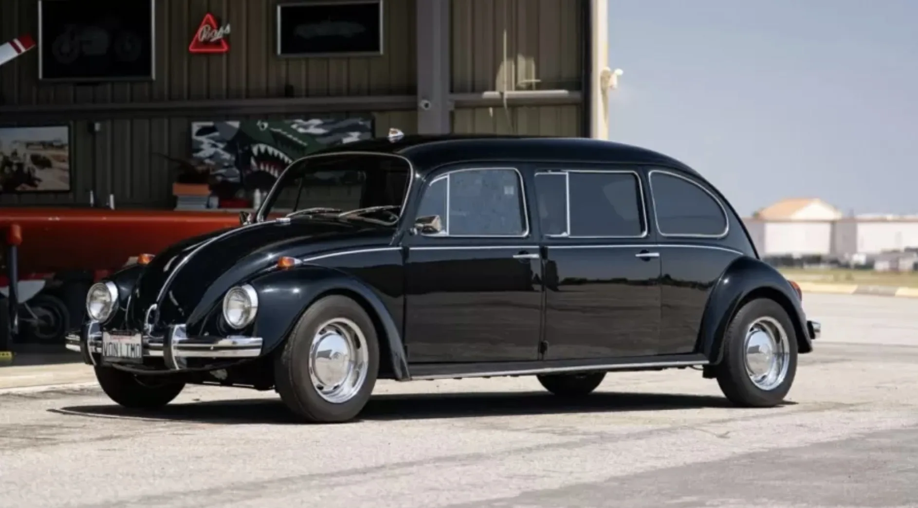 Fusca limusine que levou John Wayne ao Oscar vai a leilão por até R$ 1 ...