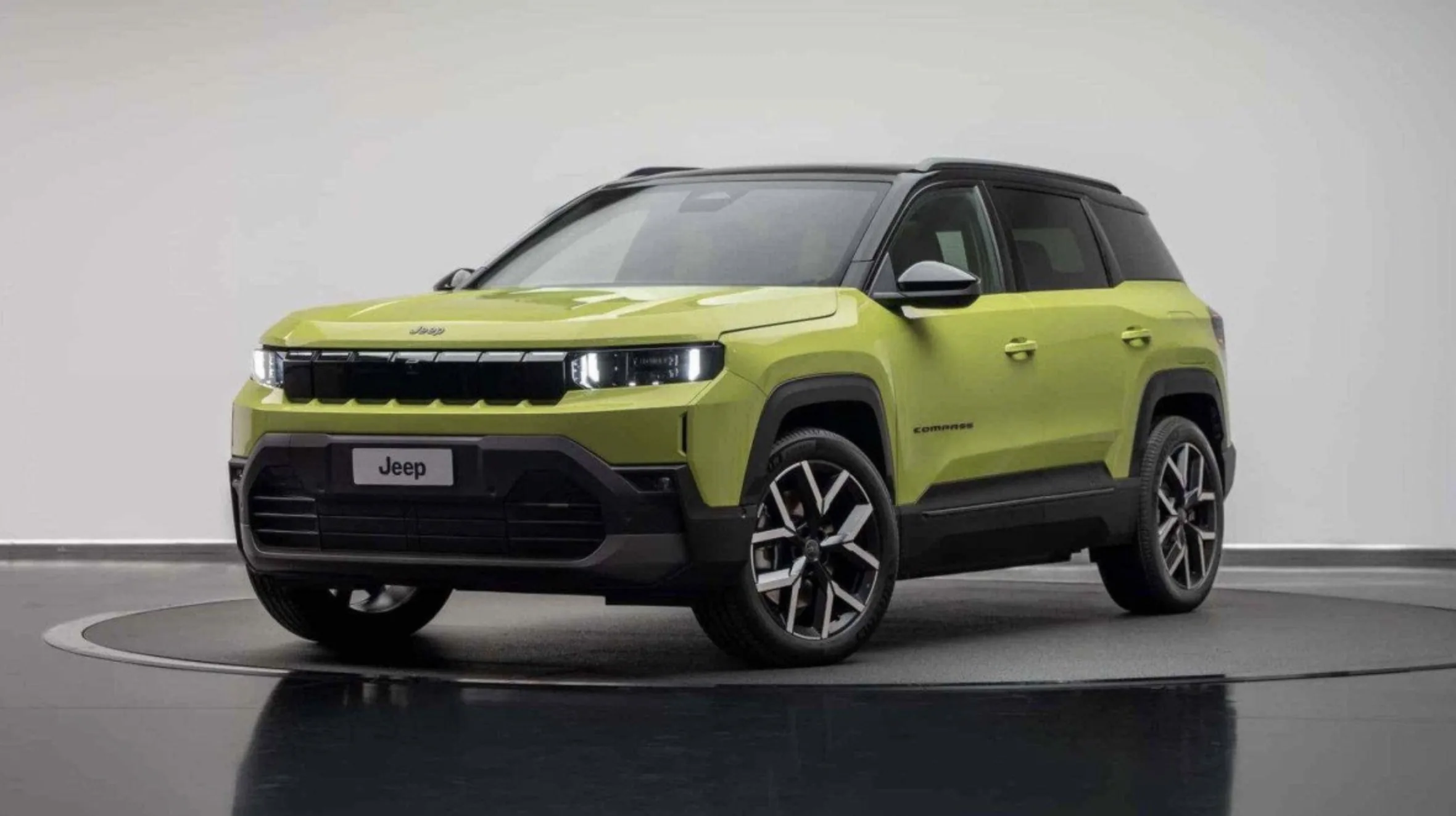 Jeep Compass 2028 terá versão elétrica e estreia plataforma STLA Medium ...