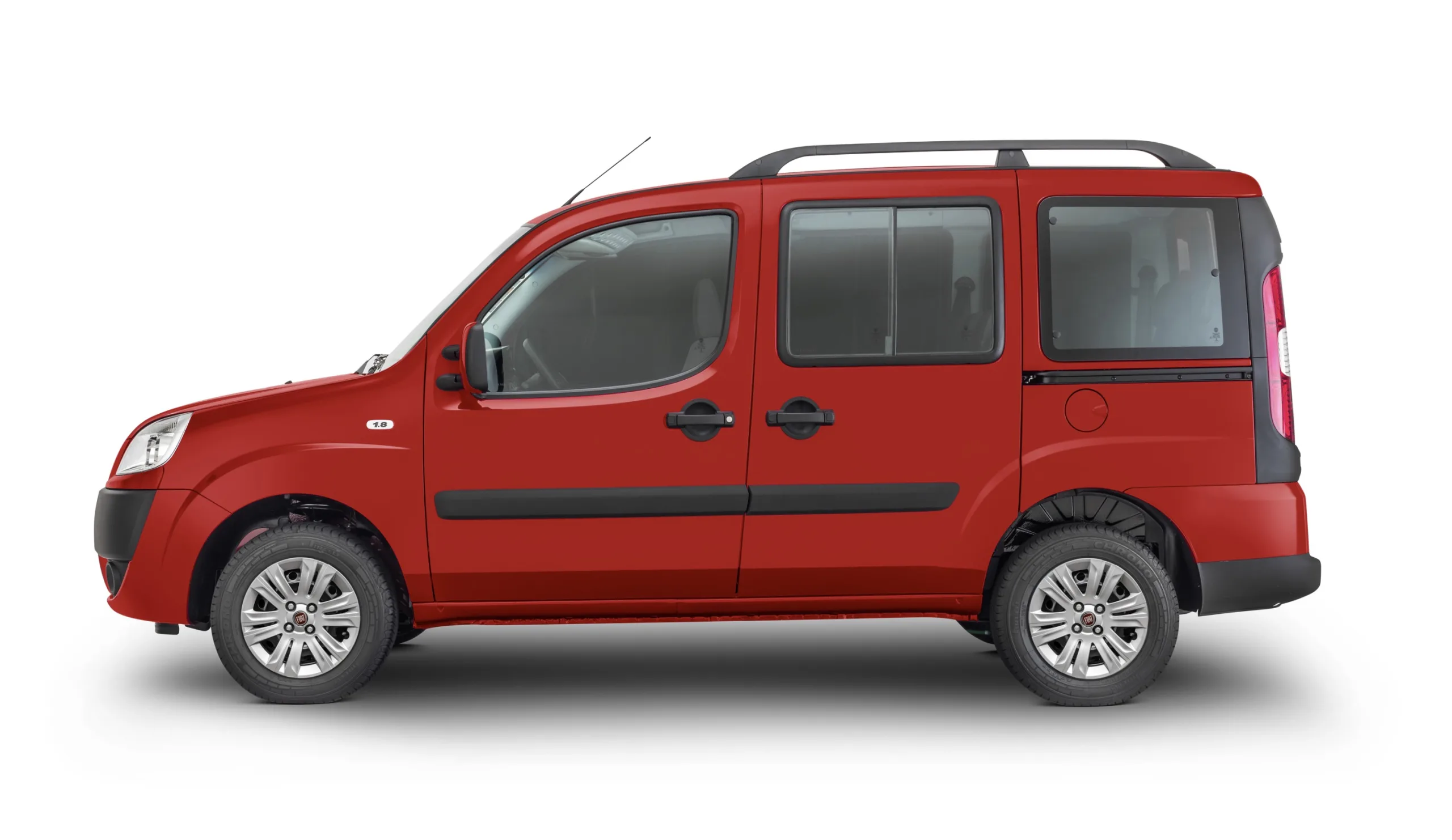 Fiat Doblo Essence 1.8 16V 2015: Ficha técnica, preço e fotos; minivan ...