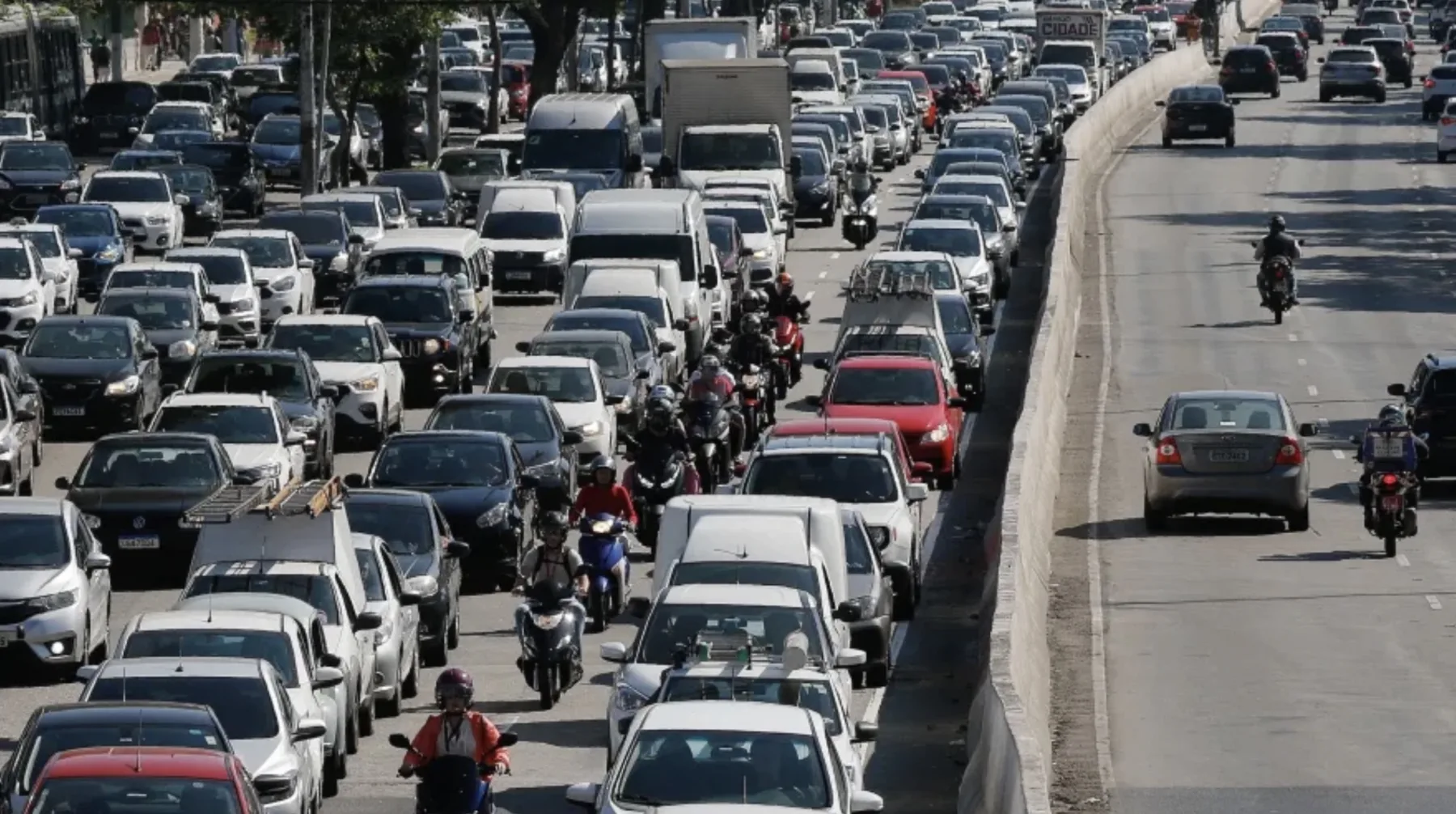 IPVA 2026: 17 estados têm isenções para carros elétricos e híbridos ...